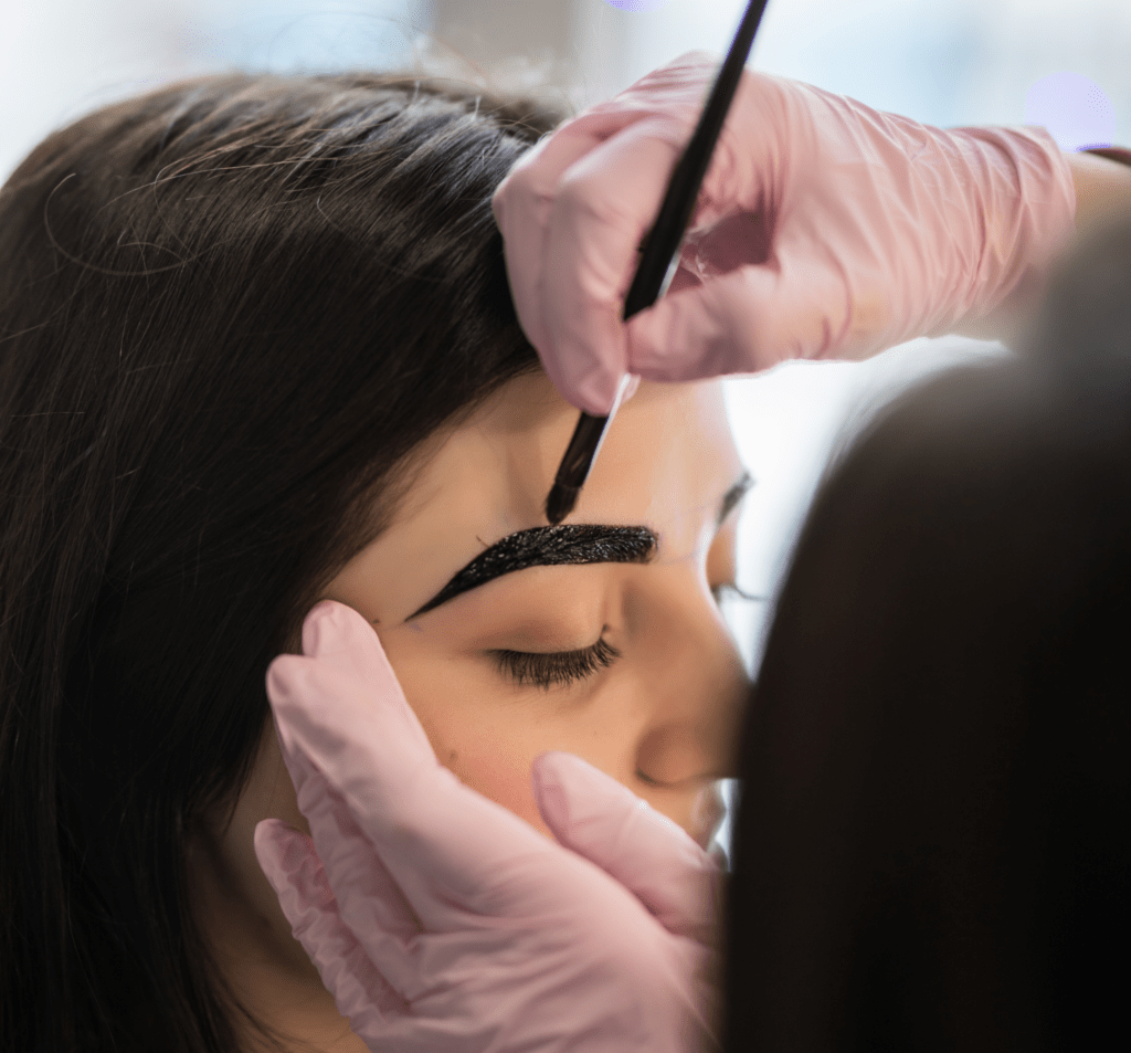 The Difference Between Microblading and Henna Brows